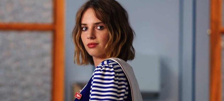 Stranger Things: Robin Buckley is the Hero Hawkins Deserves